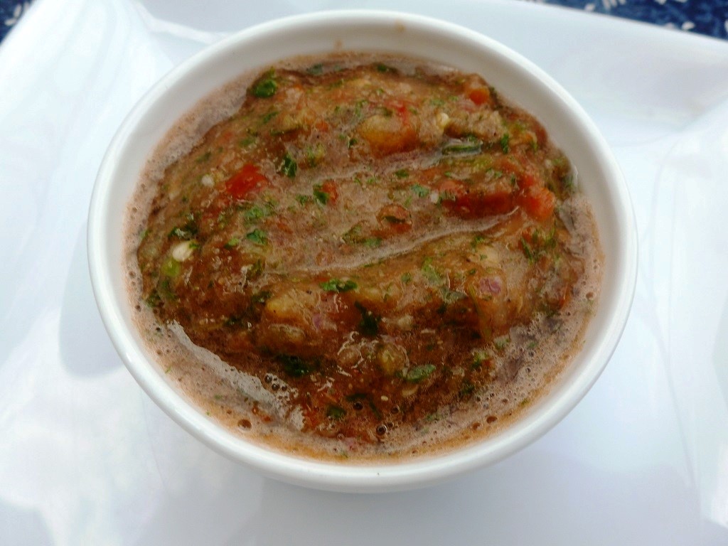 Fresh Tomato Salsa | No Preservatives | Easy Dip - Healthically Kitchen