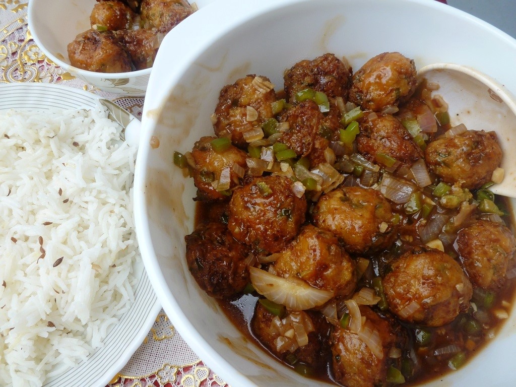 Mix Vegetable Manchurian Recipe / Vegetable Manchurian With Gravy ...